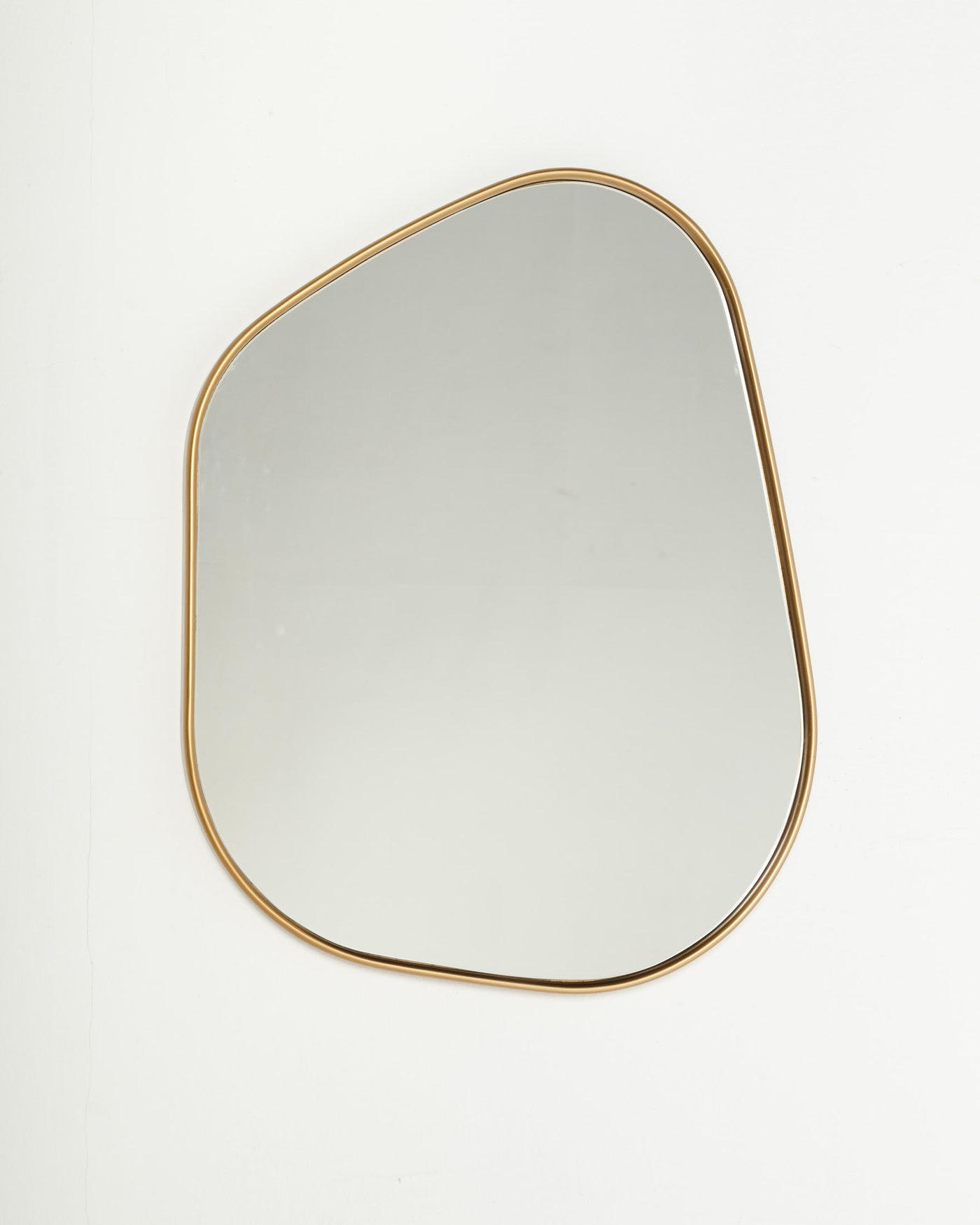 Brassy Organik Mirror - Curved Mirror | Modern Elegance for Any Room